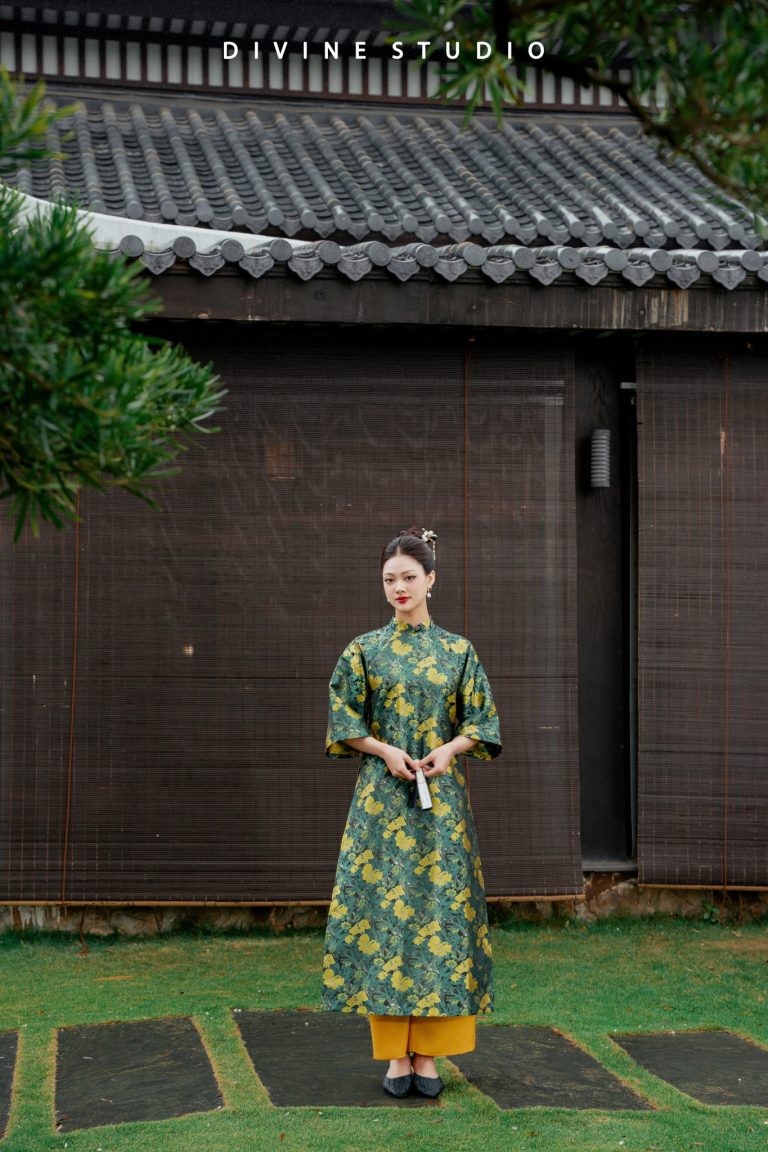 EXCLUSIVE ONLINE SALE - Divine Studio