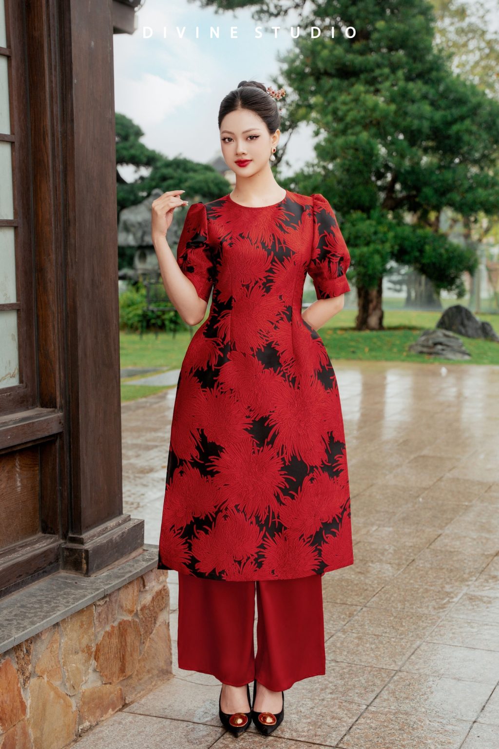 EXCLUSIVE ONLINE SALE - Divine Studio