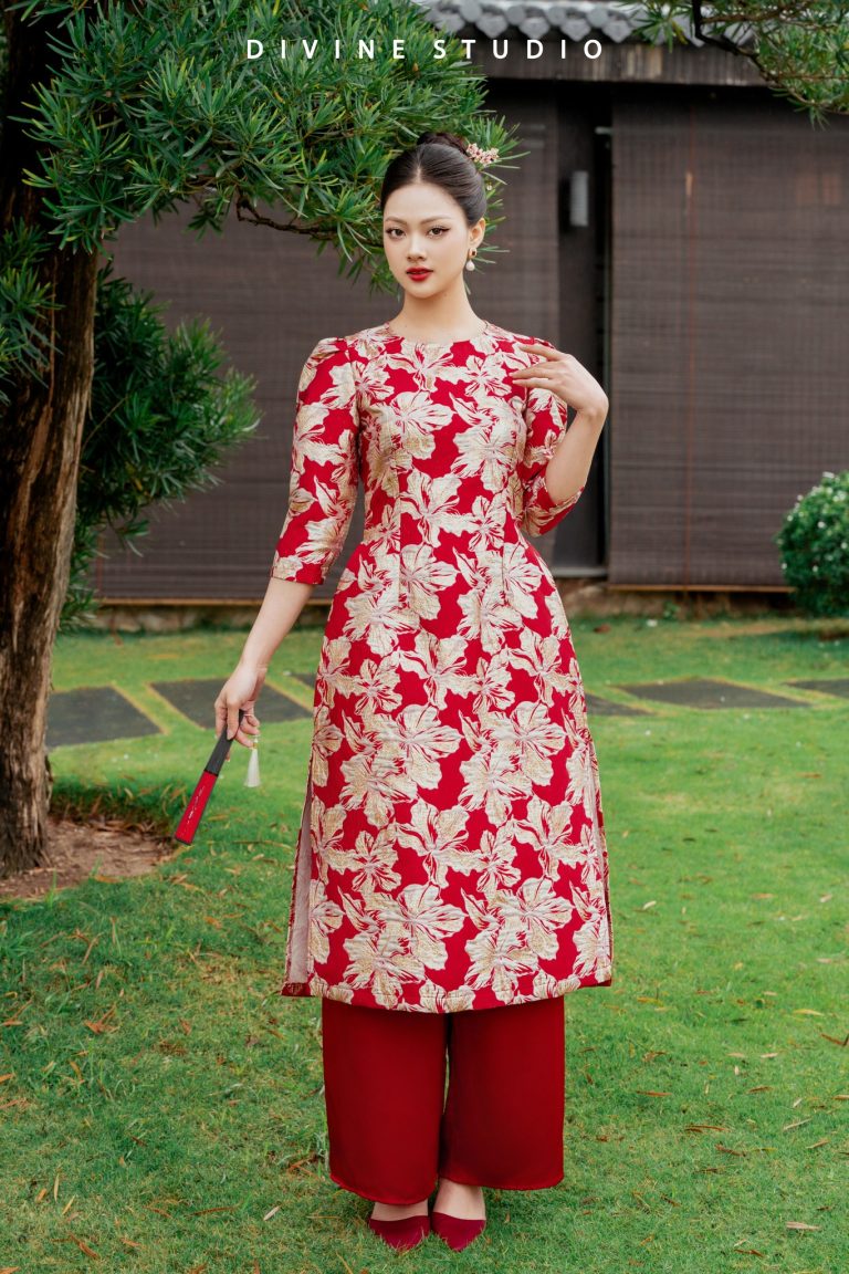 EXCLUSIVE ONLINE SALE - Divine Studio