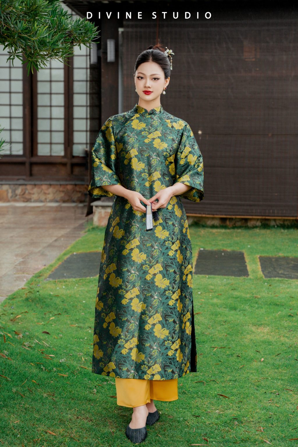 EXCLUSIVE ONLINE SALE - Divine Studio