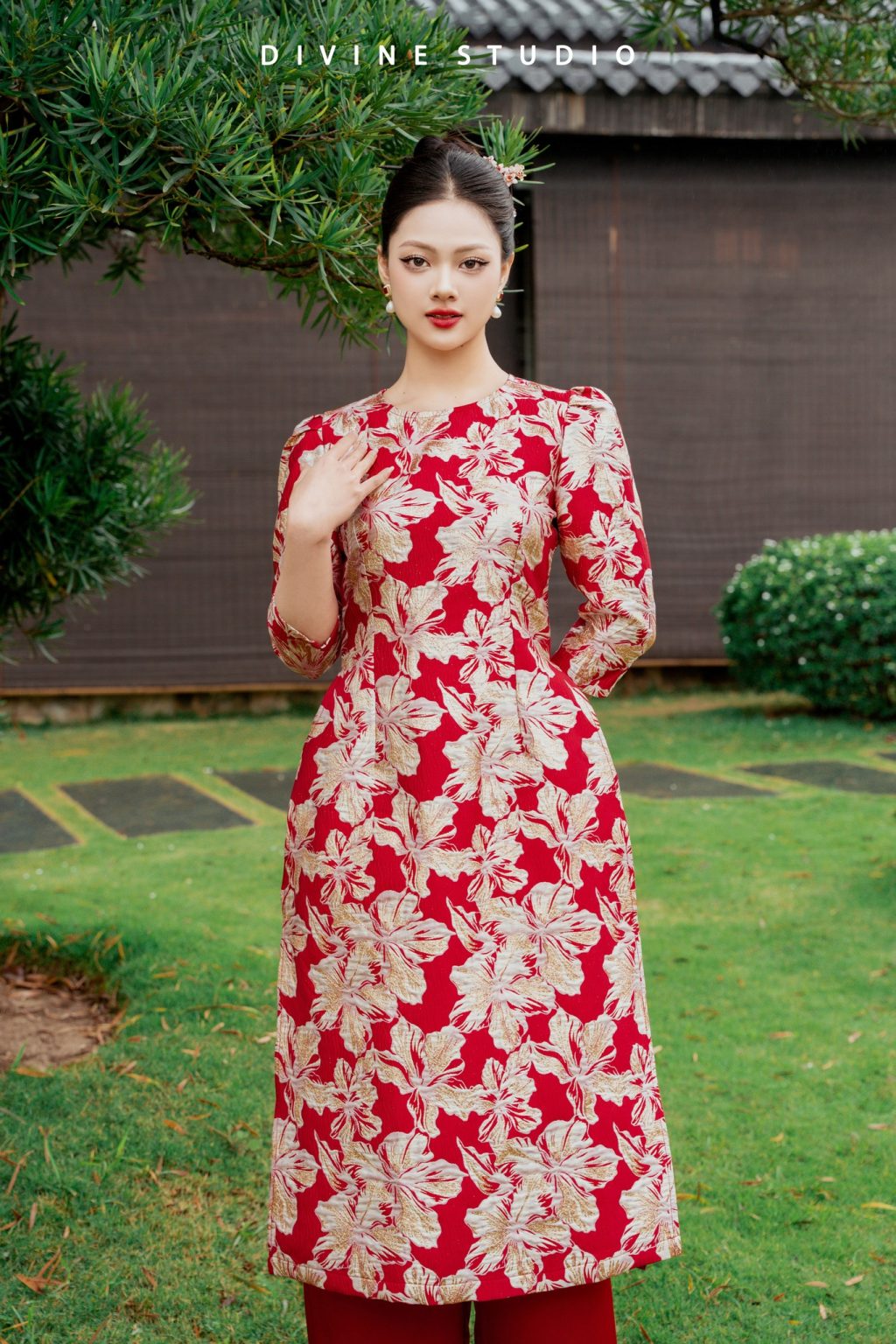 EXCLUSIVE ONLINE SALE - Divine Studio